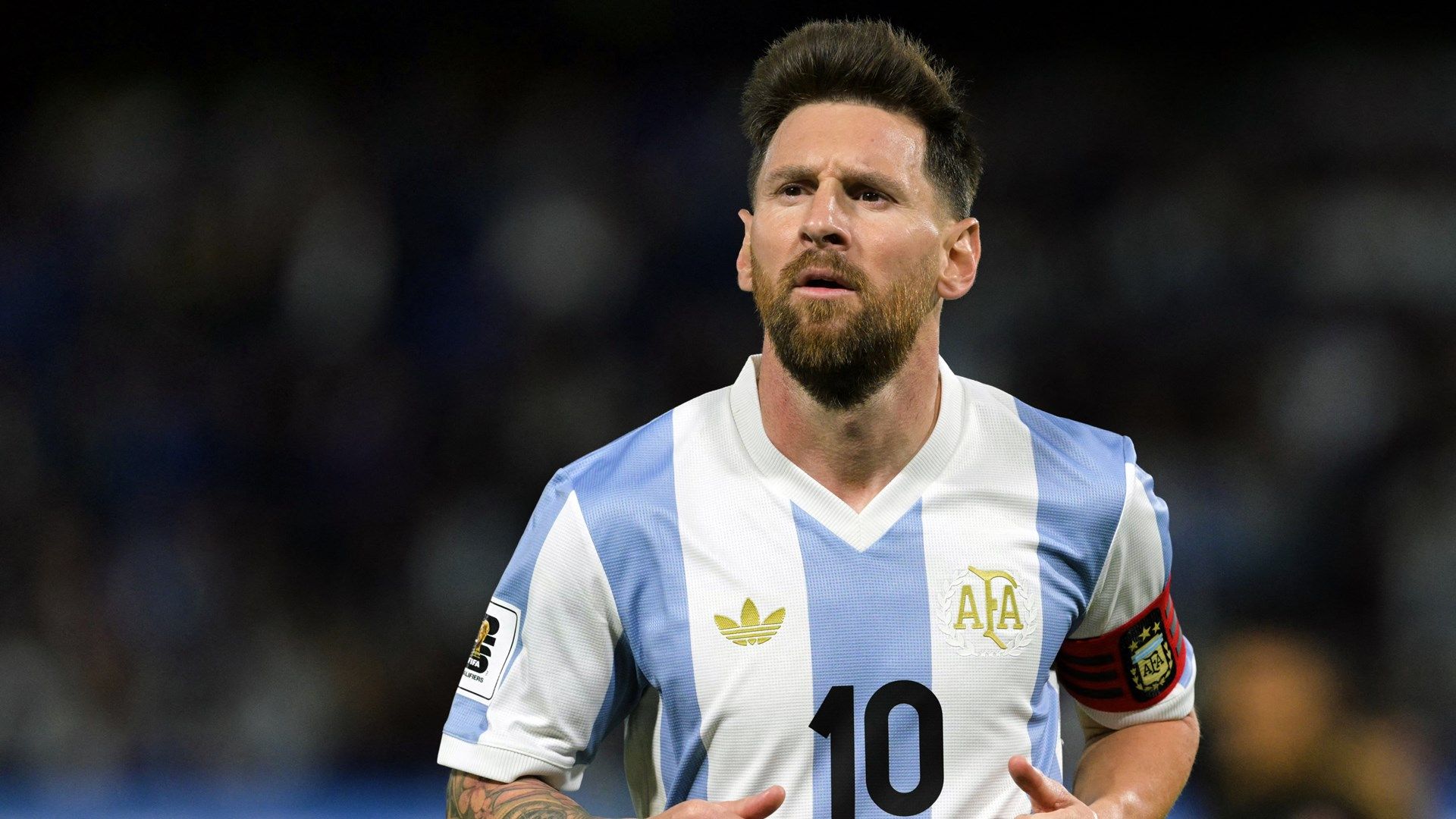 Messi honra a Maradona eterno: Aniversario de su muerte en Argentina